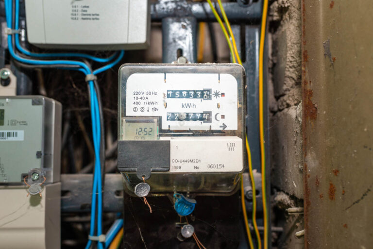 How to Read Your Electric Meter | Prairie Electric